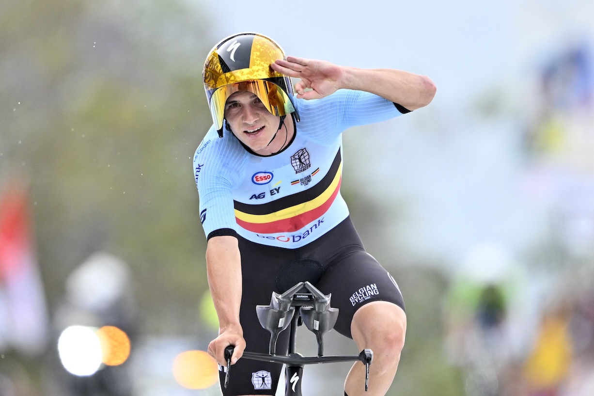 Remco Evenepoel écrase Pogacar et remporte un troisième titre mondial en contre-la-montre ...